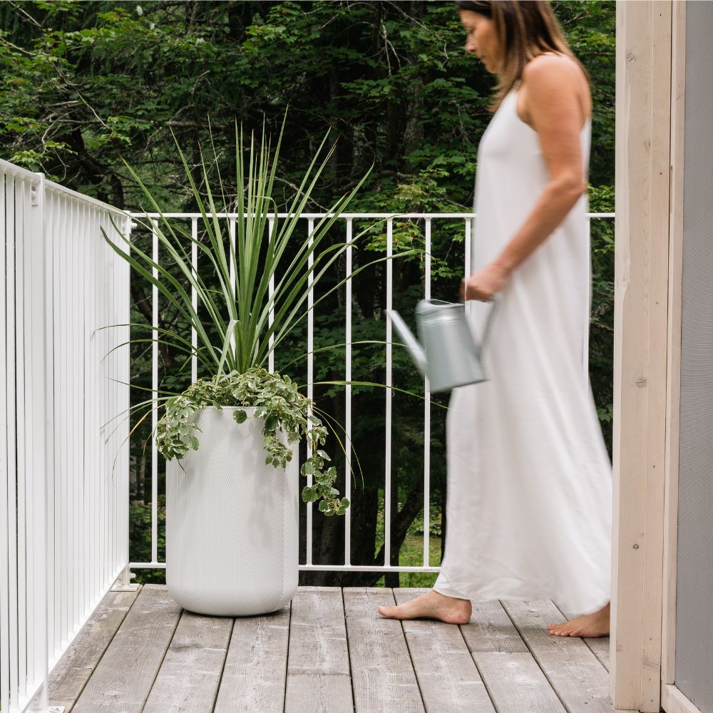 14-inch Gavin Planter – Garant